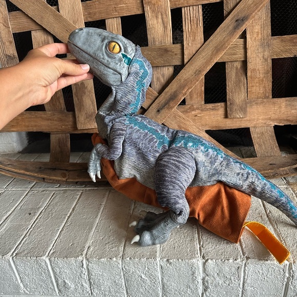 Wow Stuff | Toys | Jurassic World Real Fx Baby Blue Electronic ...